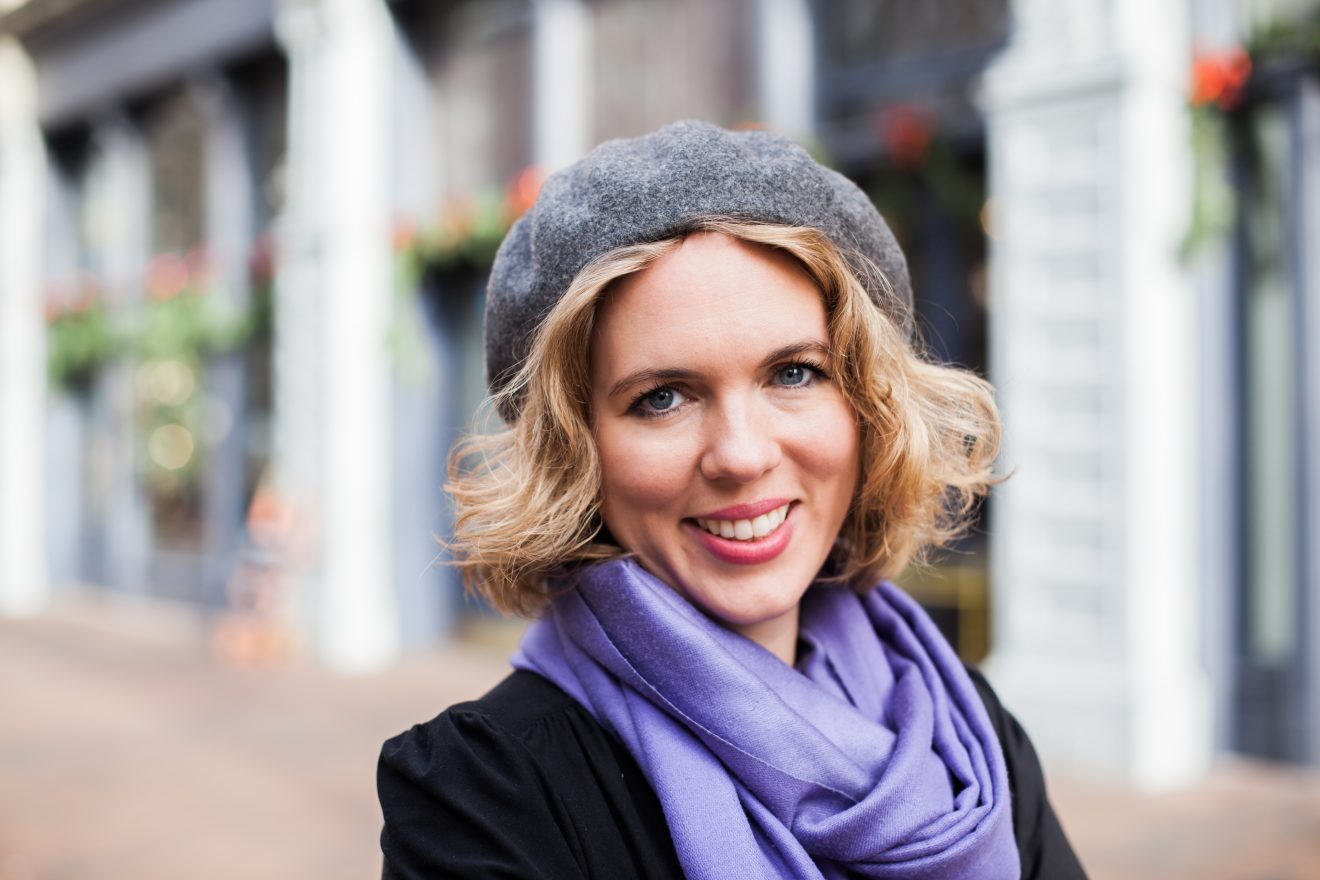 Amelia Diane Coombs Author Interview - HeyitsCarlyRae